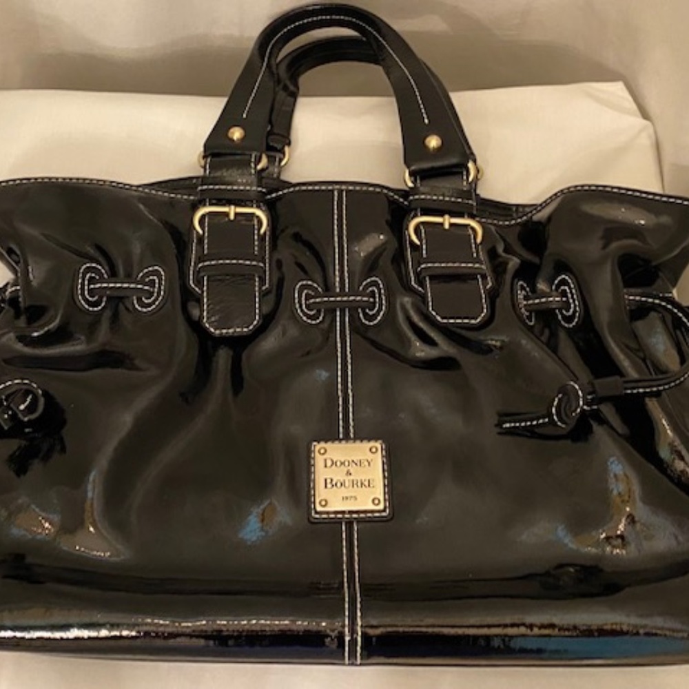 Authentic Dooney And Bourke Patent Leather Purse - Gem